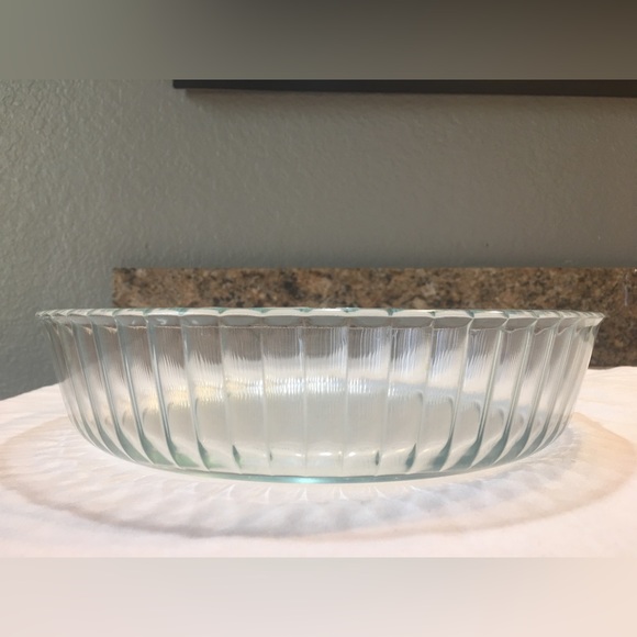 Pyrex | Kitchen | Pyrex Blue Tinted French Fluted Flan Dish 26cm | Poshmark
